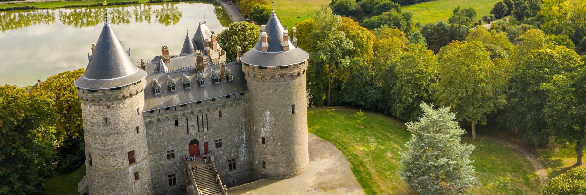 Combourg The Romantic Fortress | Saint-Malo – Mont-Saint-Michel Bay ...