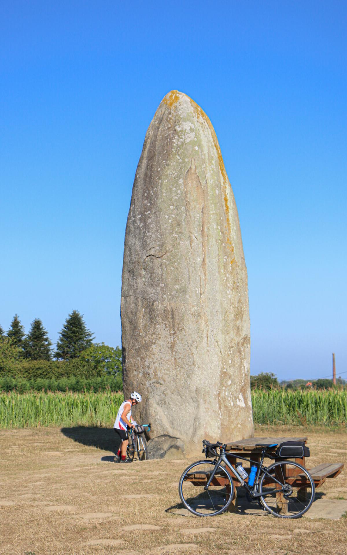 Le Menhir du Champ Dolent | Saint-Malo – Baie du Mont-Saint-Michel ...